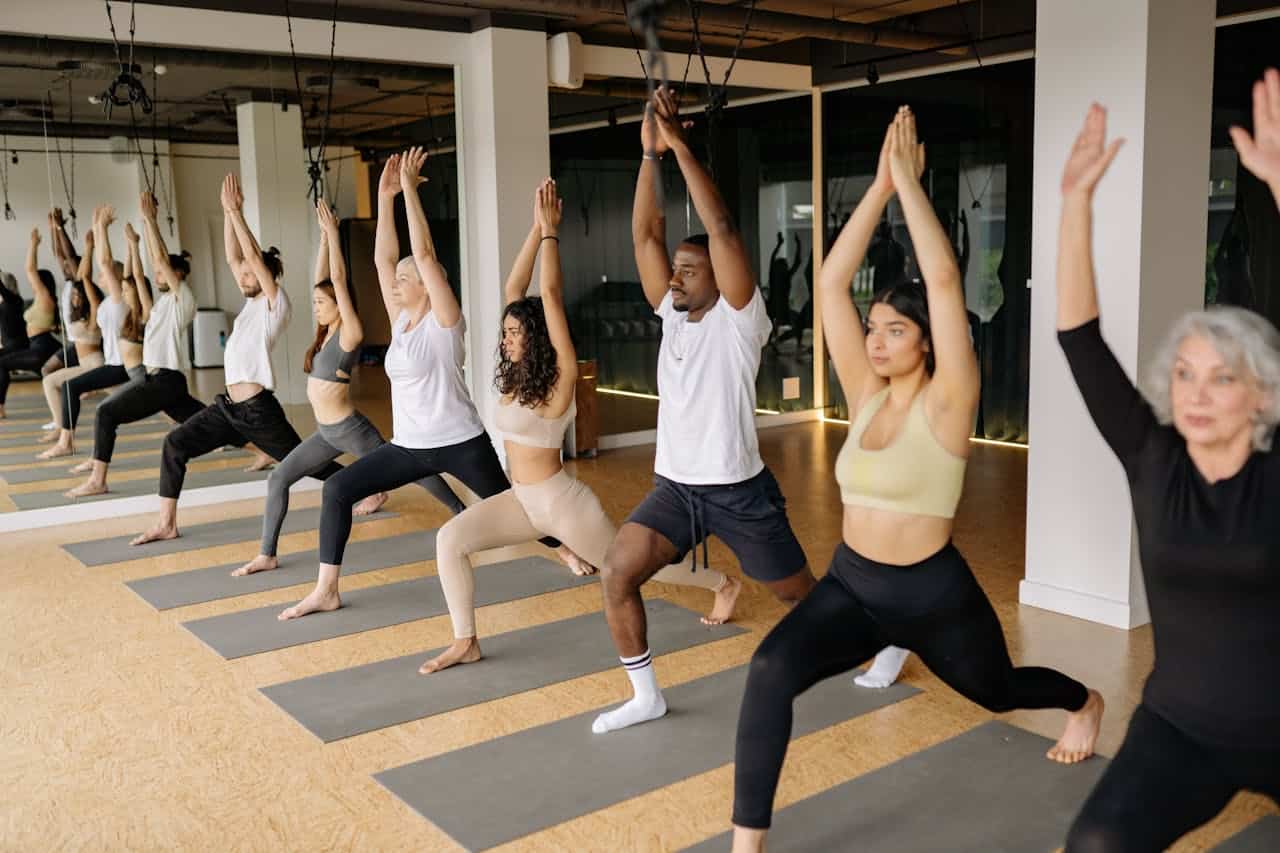 The Psychology Behind Group Workouts vs. Solo Exercise | relentlesswork.com